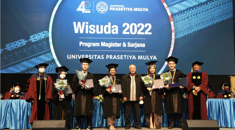 Melihat Sekilas Hall of Fame dan Kisah Perjuangan Prasmulyan di Wisuda ...