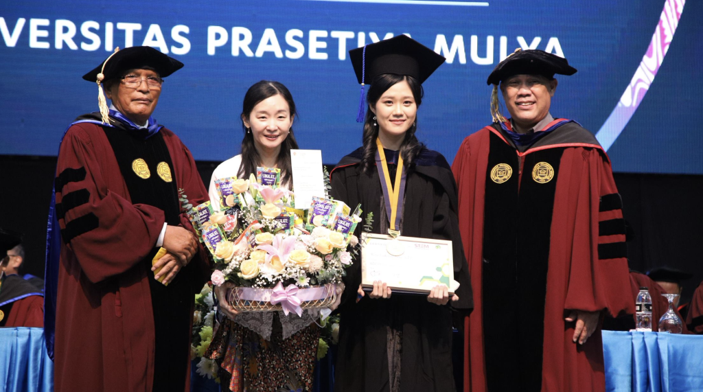 Melihat Sekilas Hall of Fame dan Kisah Perjuangan Prasmulyan di Wisuda ...